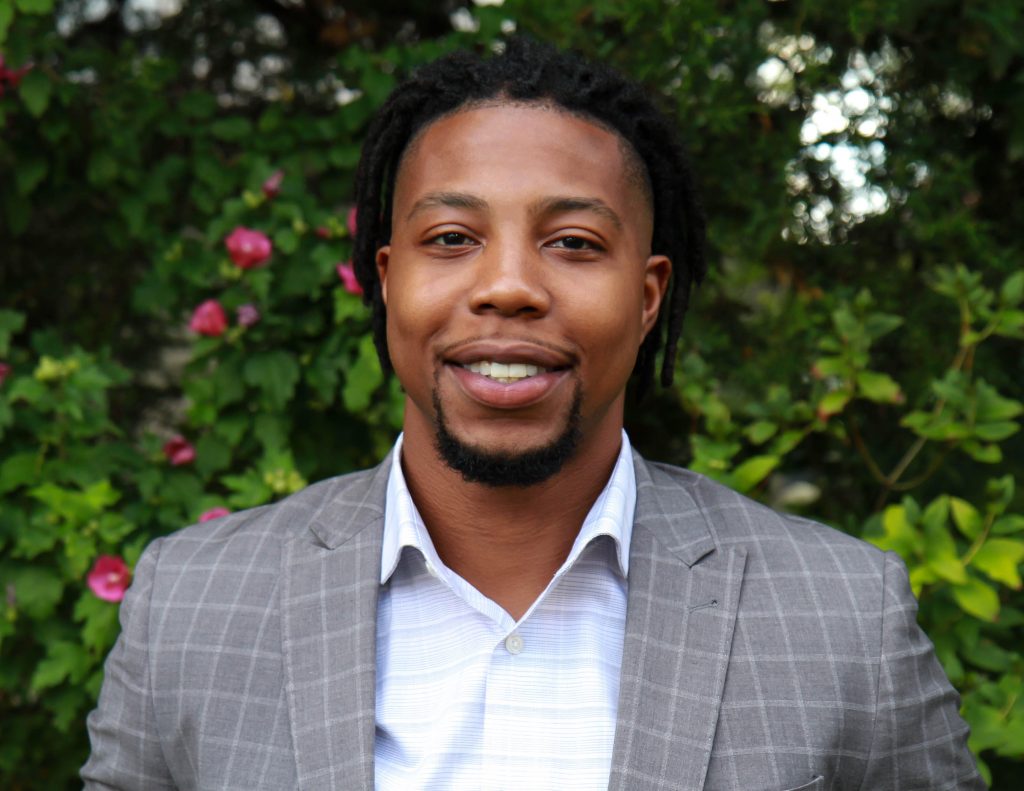 DH Headshot – PRSA Tri-State District